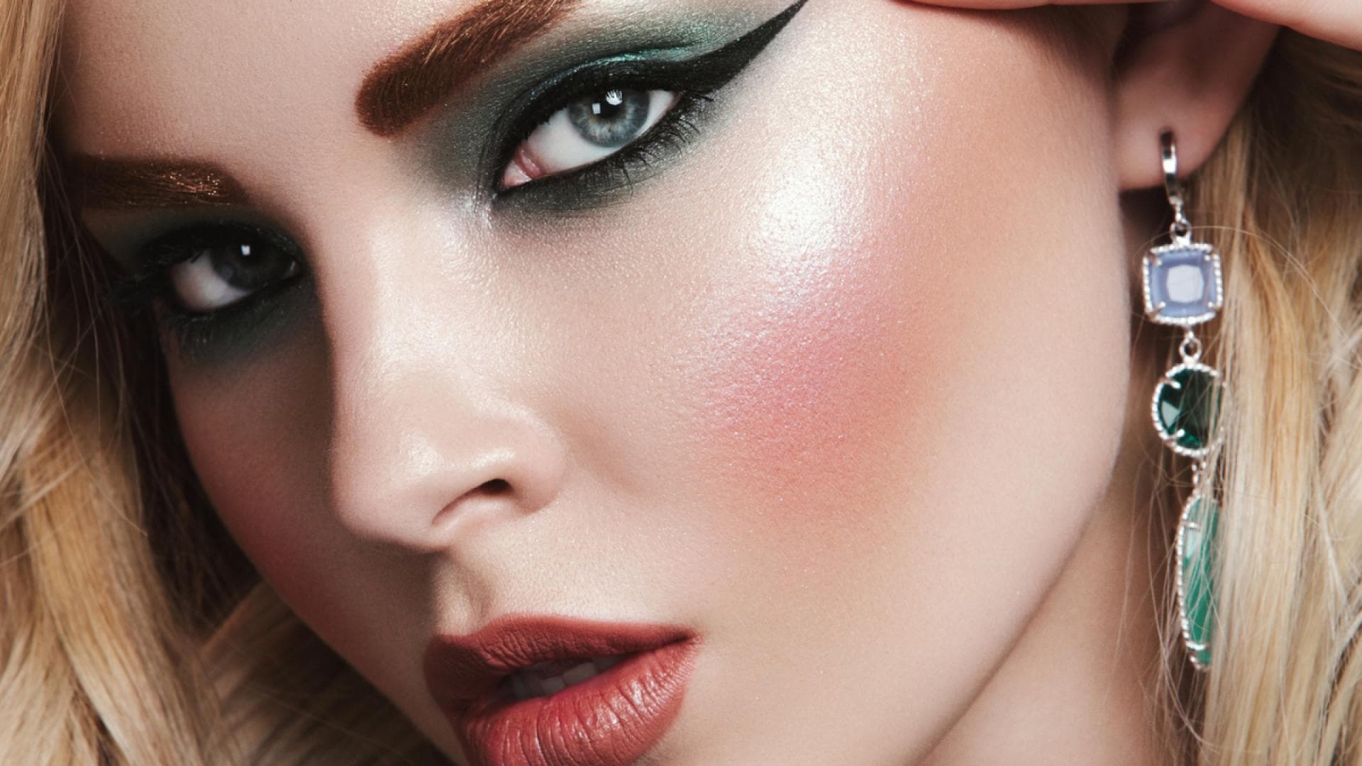 Make-up-Trends 2023: Das sind die 4 besten Winter-Looks