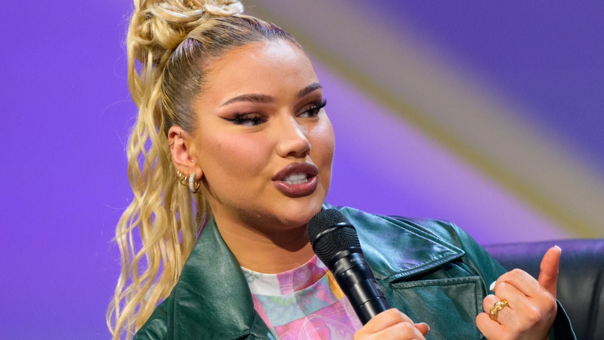 Shirin David: "Du Hund!" - Deutliche Ansage an ihren Ex-Freund bei Konzert