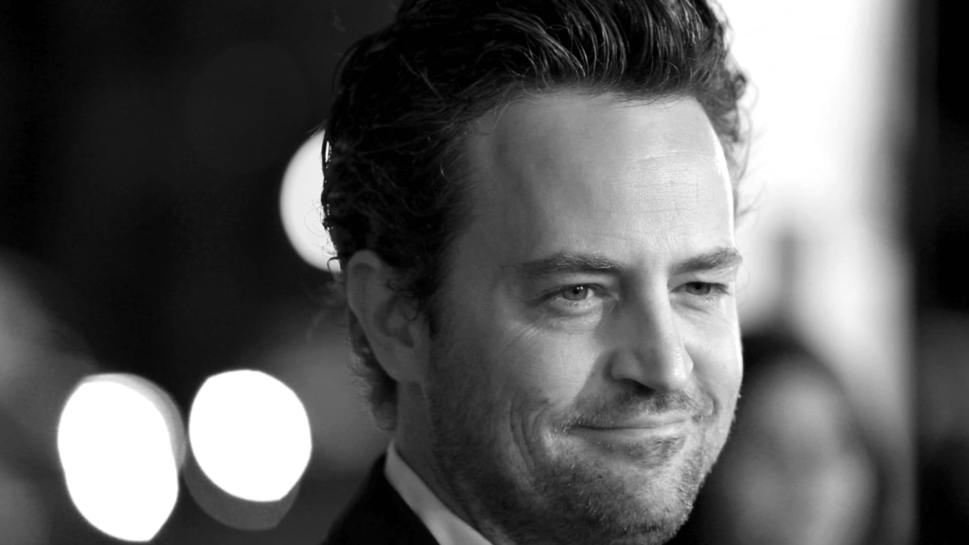 Matthew Perry: Tod durch Fremdeinwirkung? Polizei leitet neue ...