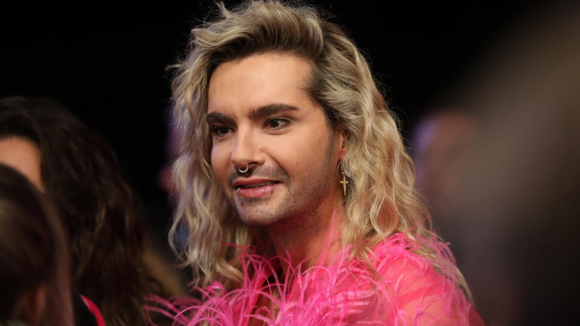 Bill Kaulitz: Kuss-Fotos! Auf dem CSD schmust er mit "Bergdoktor"-Star