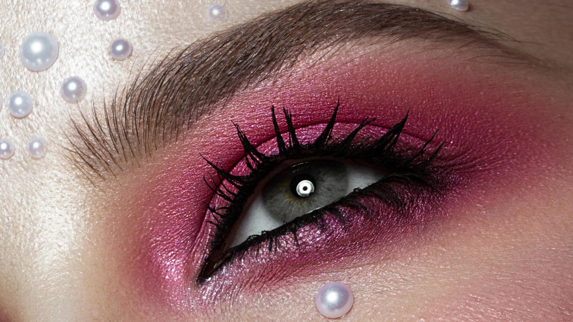 Augen-Make-up-Trend: Alle wollen diesen wasserfesten Lidschatten-Stick ...