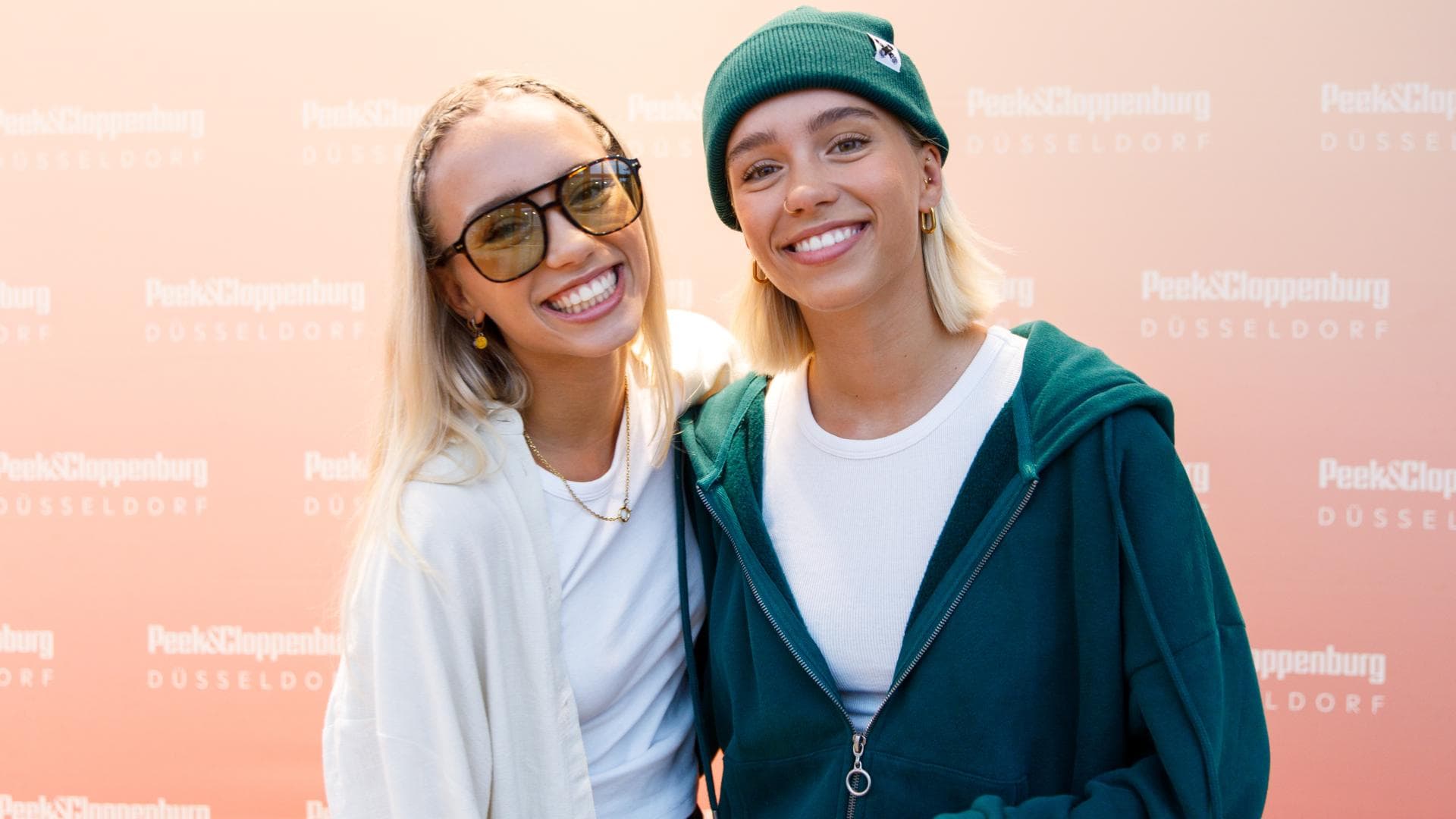 Lisa und Lena Mantler: Haben die TikTok-Zwillinge Geschwister?