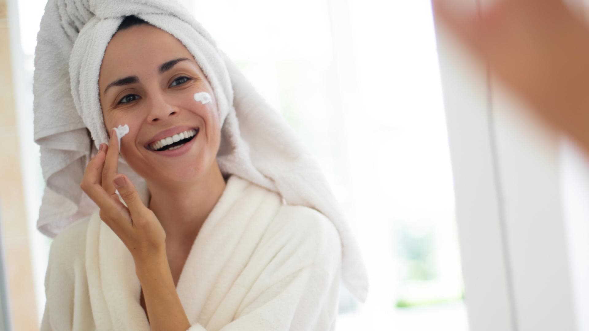 Anti-Aging: Diese 7-Euro-Creme schenkt der Haut ab 30 ein Tiefen-Lifting