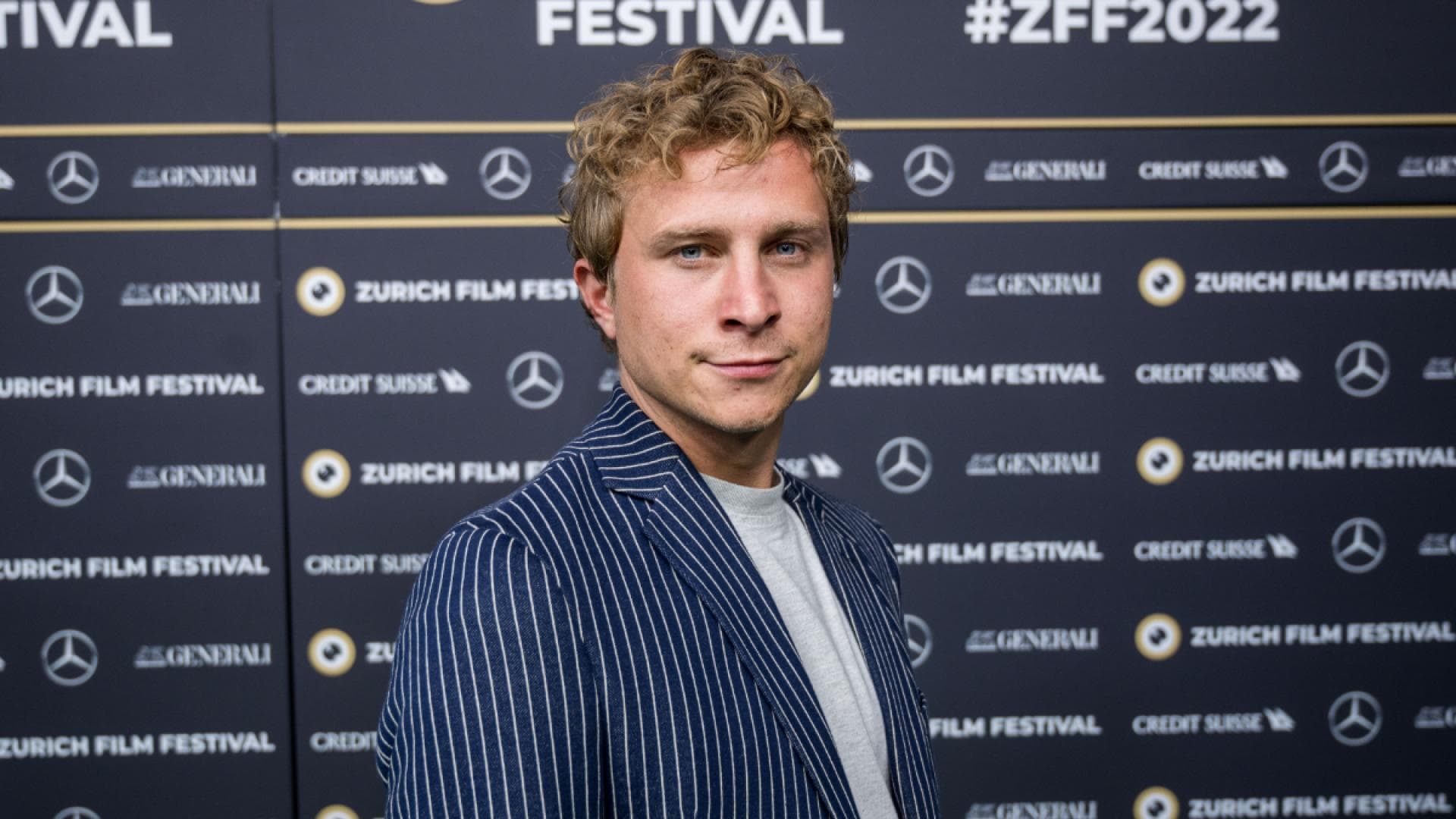 Max Hubacher: Hat er eine Freundin?