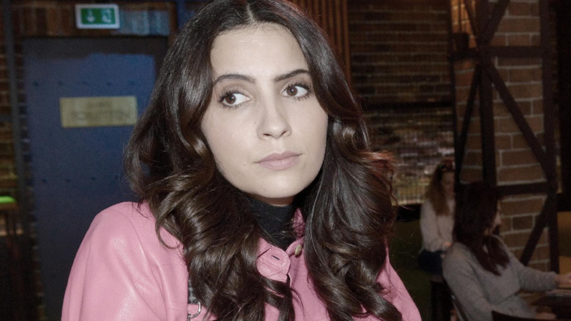 GZSZ: "Hinterhältig" - Krasser Spoiler deutet heftige Wende um Laura an!