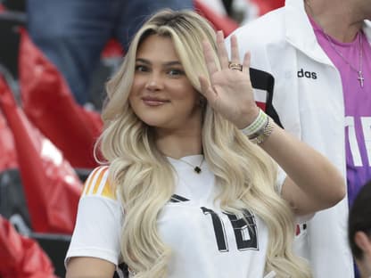 EM 2024: Süß! Die DFB-Spielerfrauen und -Kinder im Stadion | OK! Magazin