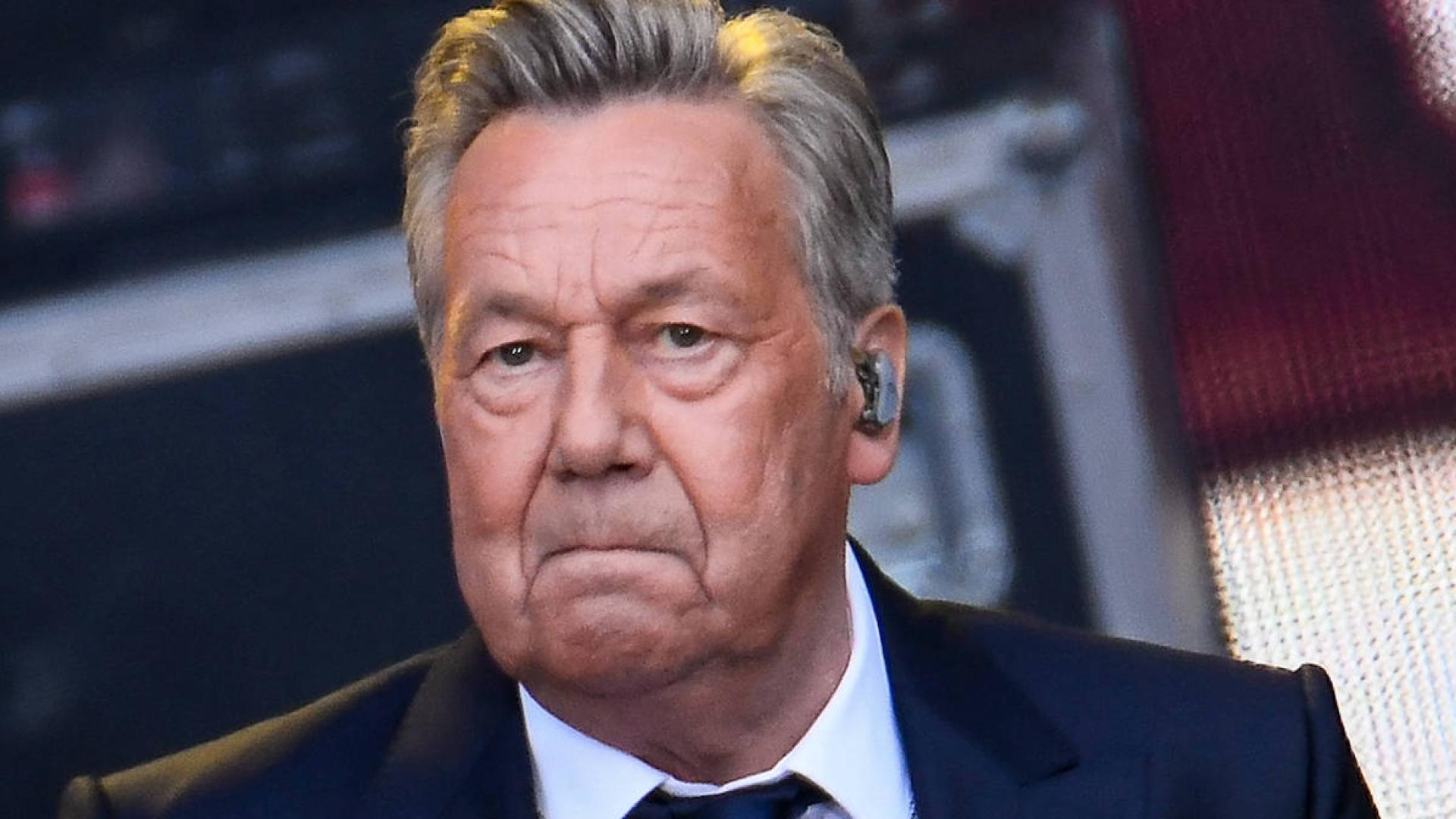 Hat Roland Kaiser eine Beinprothese?