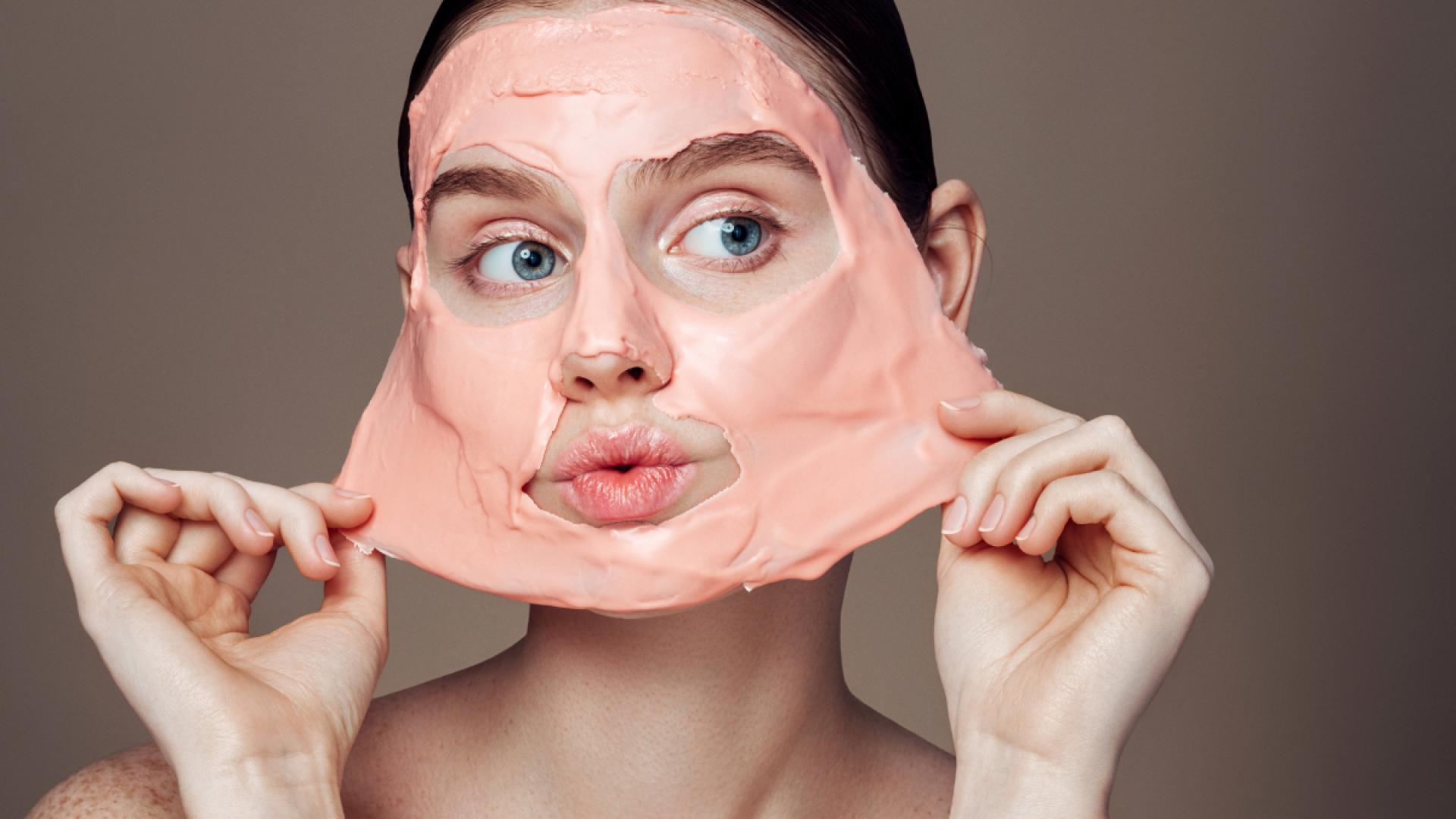 Laut "Öko-Test": DAS ist die beste Peel-off-Maske