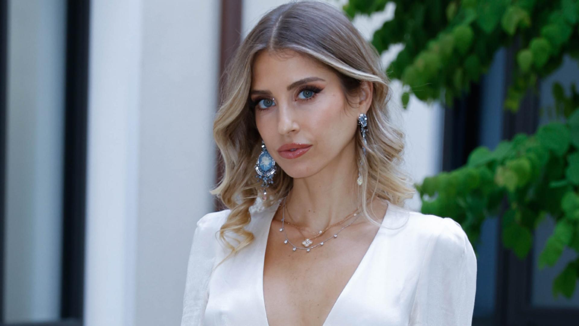 Cathy Hummels: Fake-Doktortitel auf ihrem Buch - Jetzt reagiert sie!