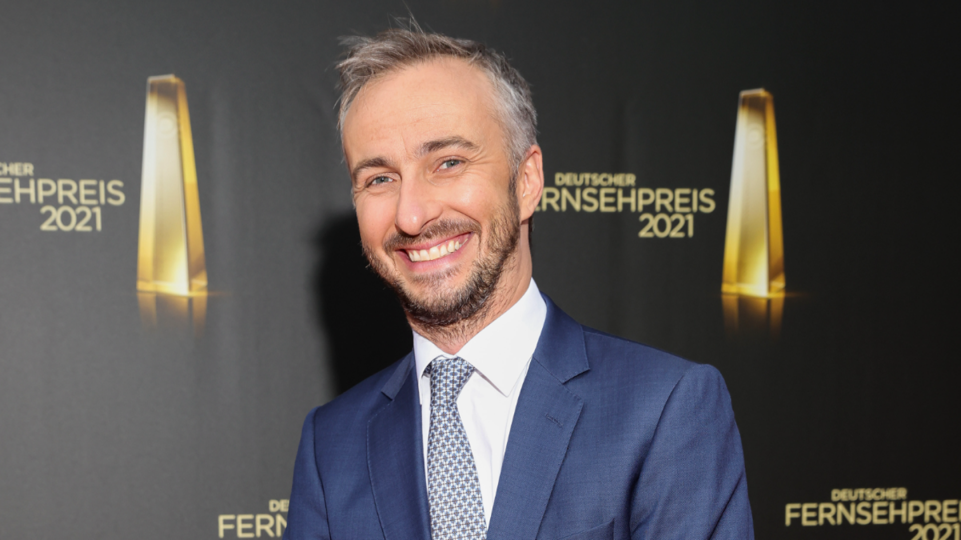 Jan Böhmermann: Hat der Entertainer Frau und Kinder? | OK! Magazin