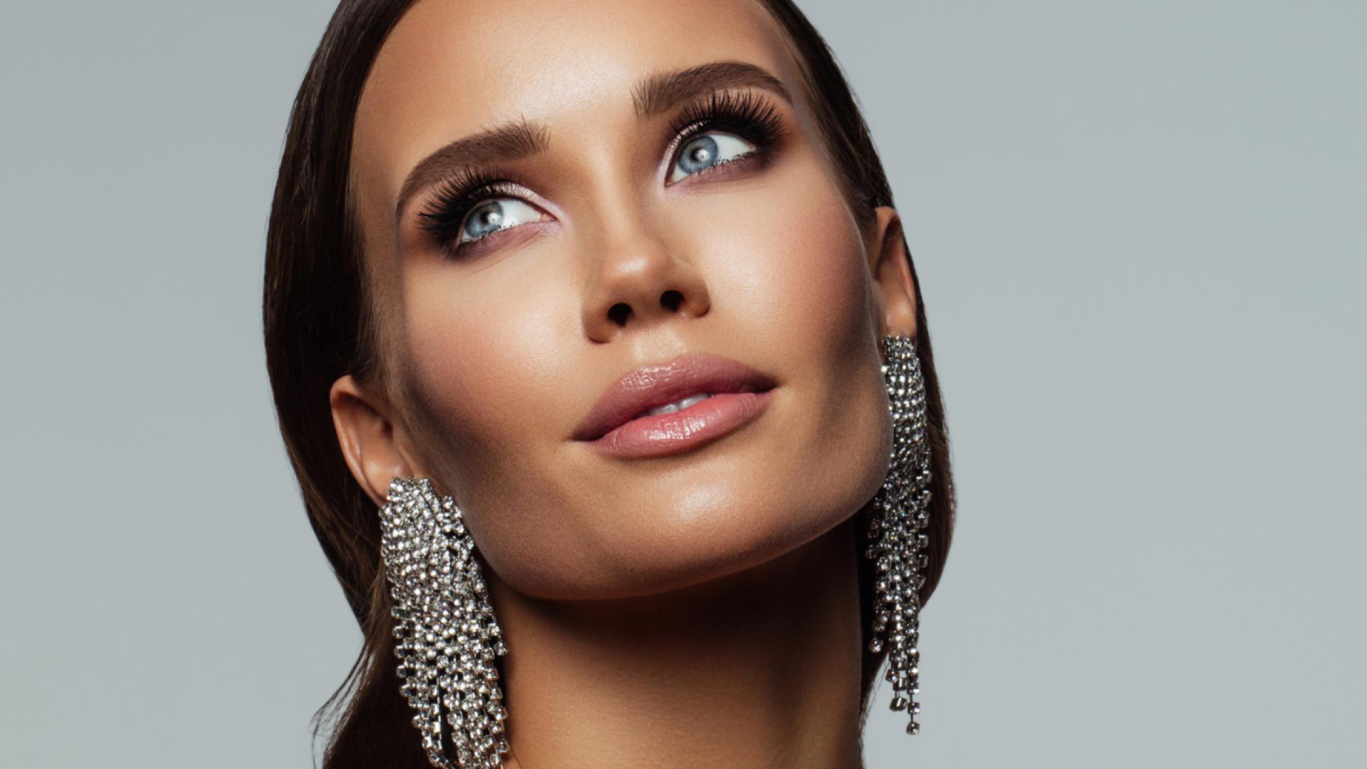 Make-up-Trend 2025: Dieser Skint Tint sorgt für einen Oscar-reifen All ...