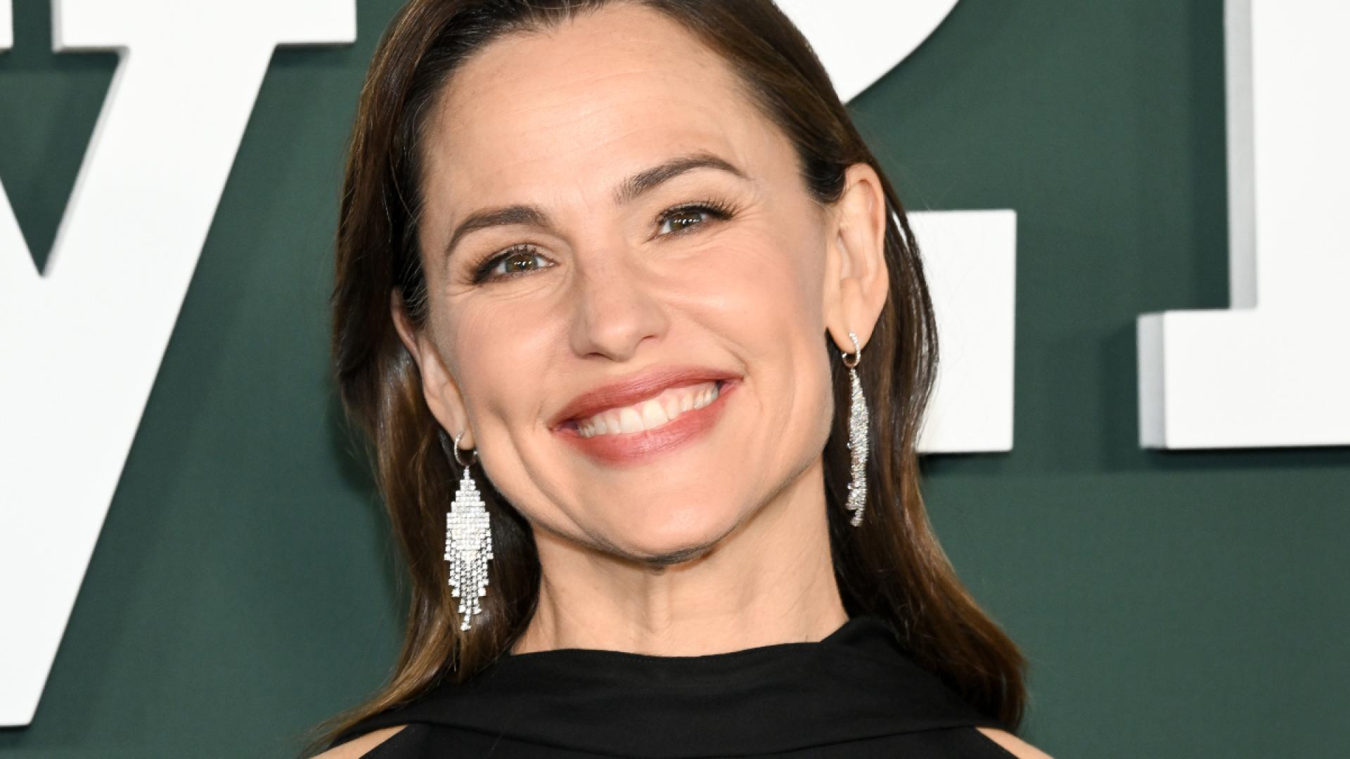 Anti-Aging: Jennifer Garner schwört auf diesen Retinol-Bestseller von ...