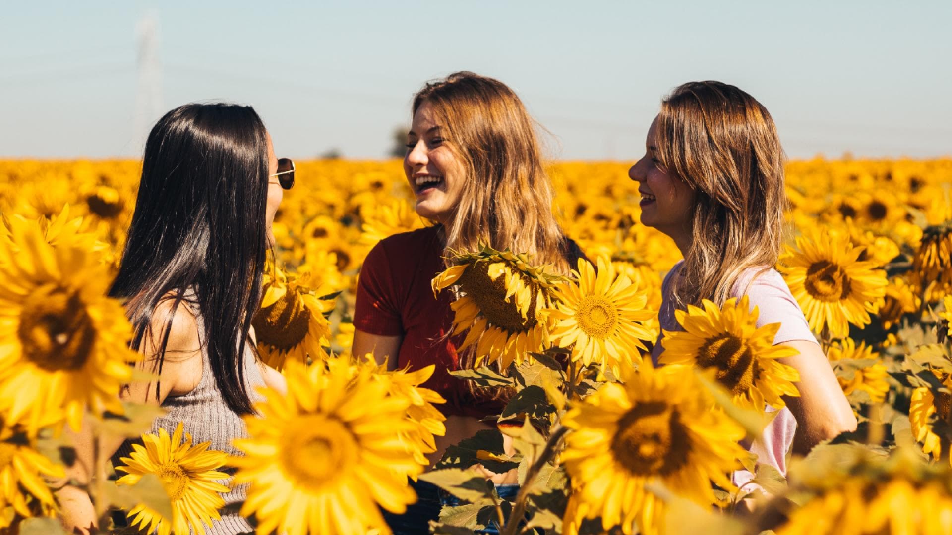 Erste Periode - Anzeichen, Symptome & alles, was du wissen musst