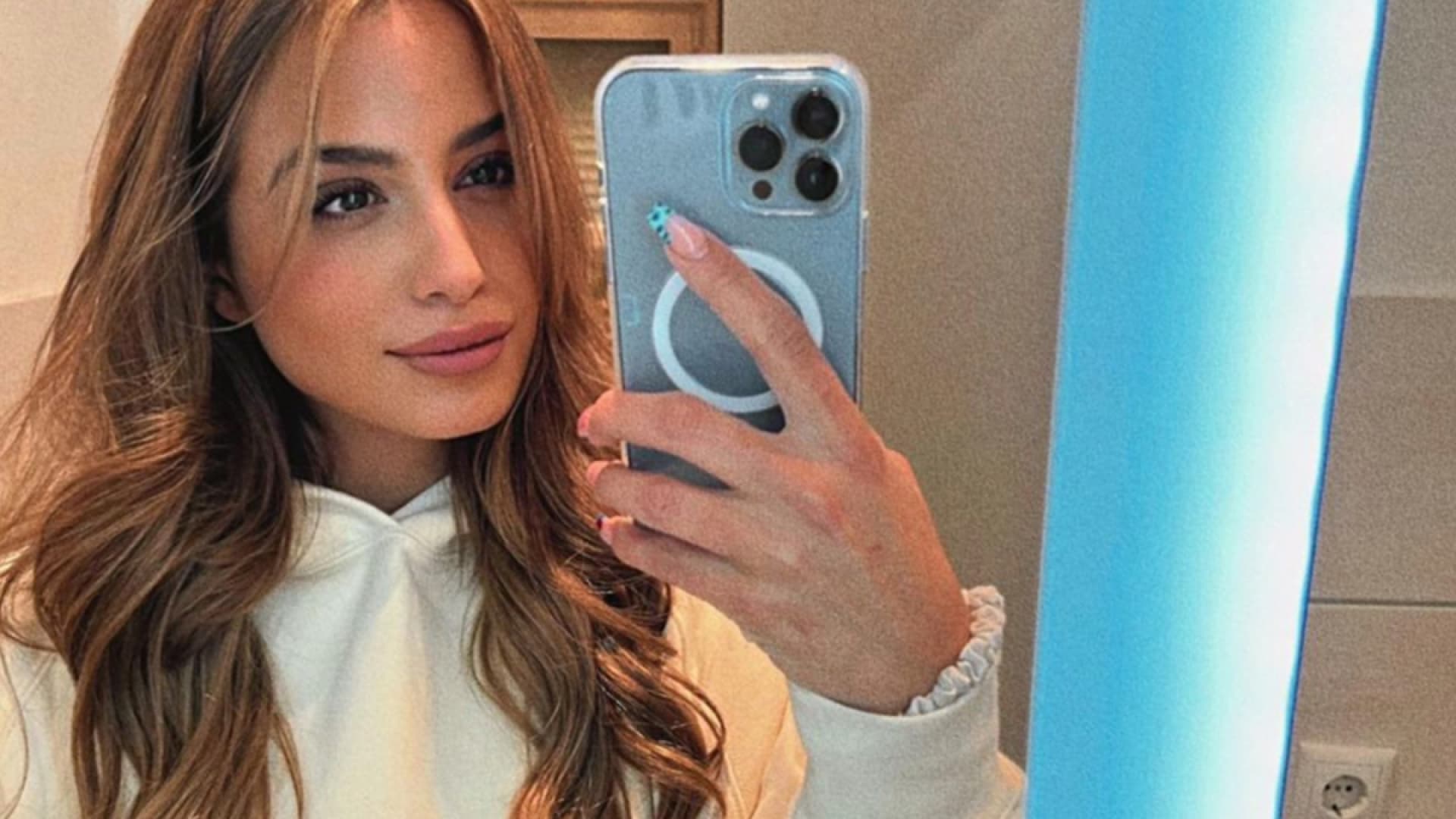 Jenefer Riili: Zeigt sie hier ihren neuen Freund?