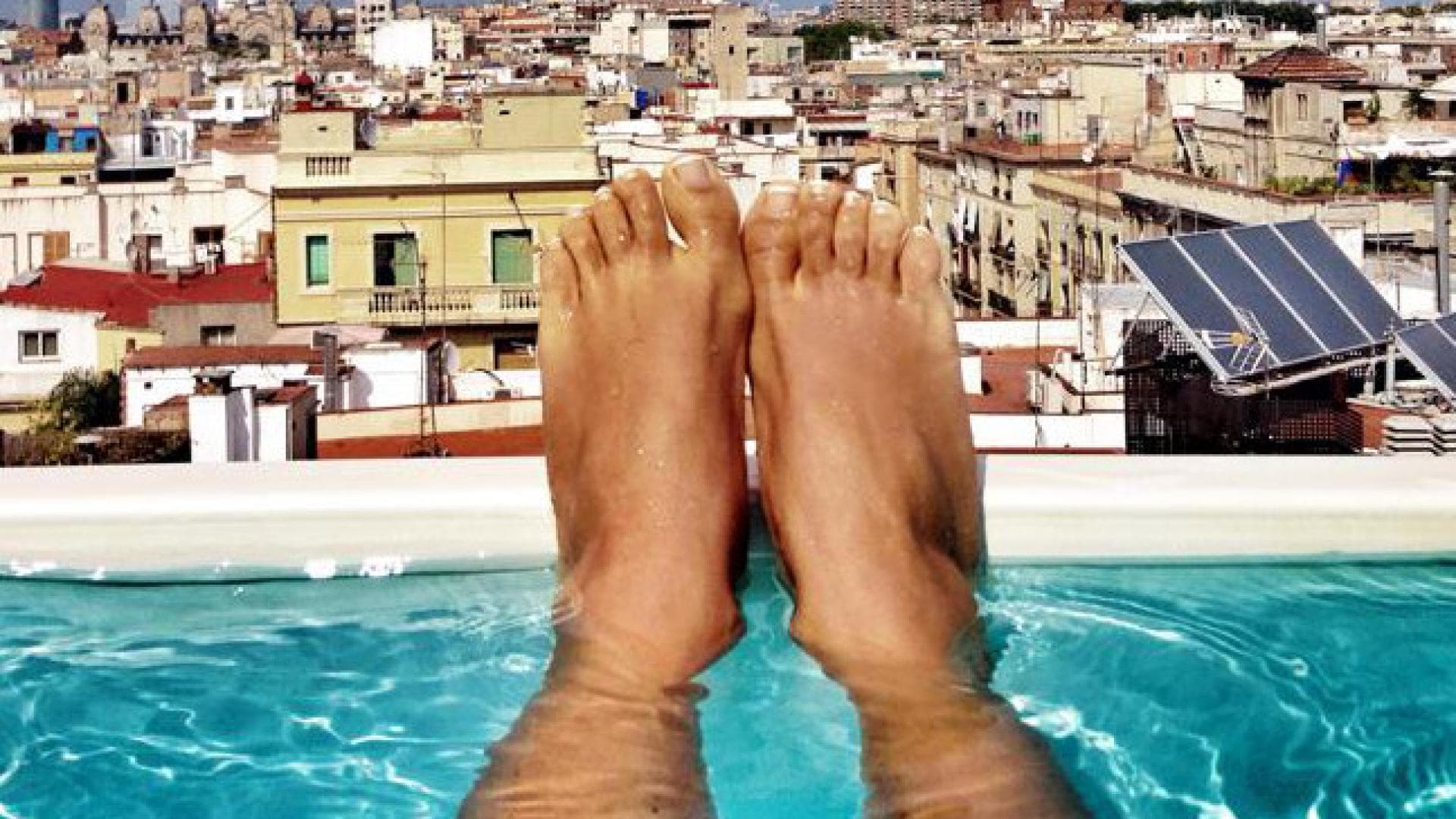 Hässliche Füße? - Annemarie Carpendale erntet Shitstorm