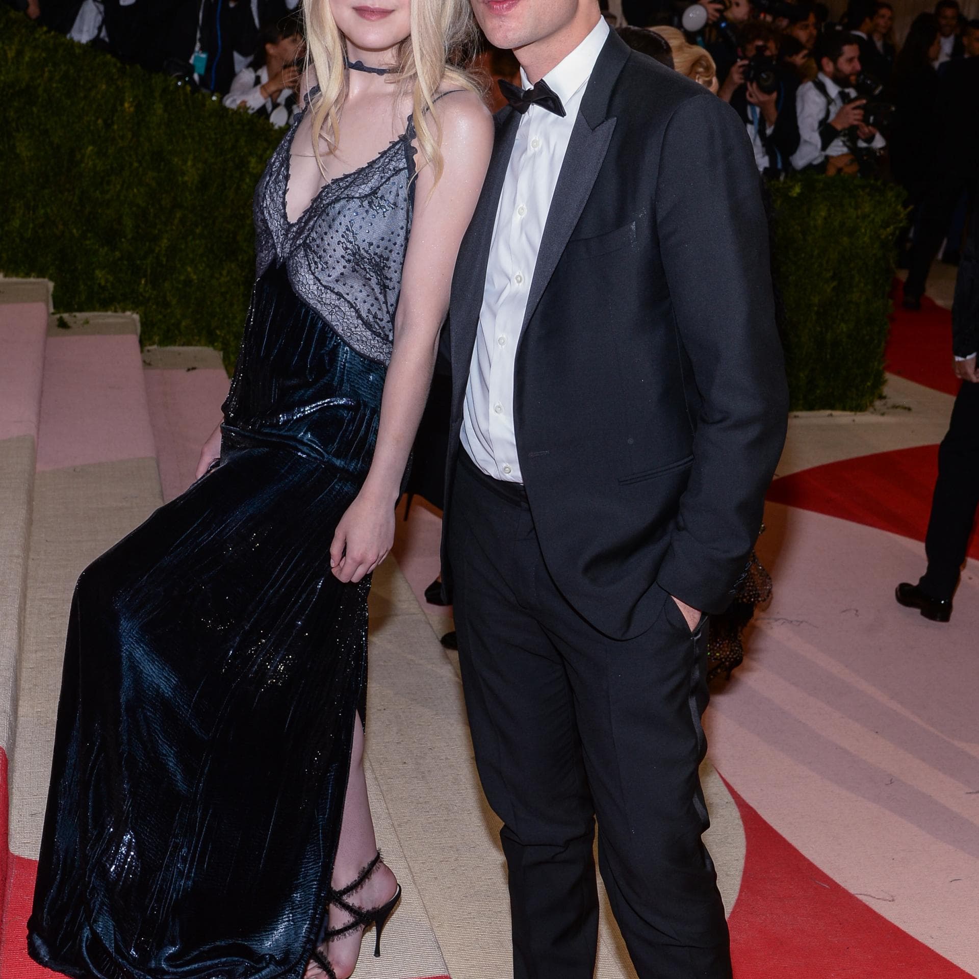 Jamie Strachan And Dakota Fanning