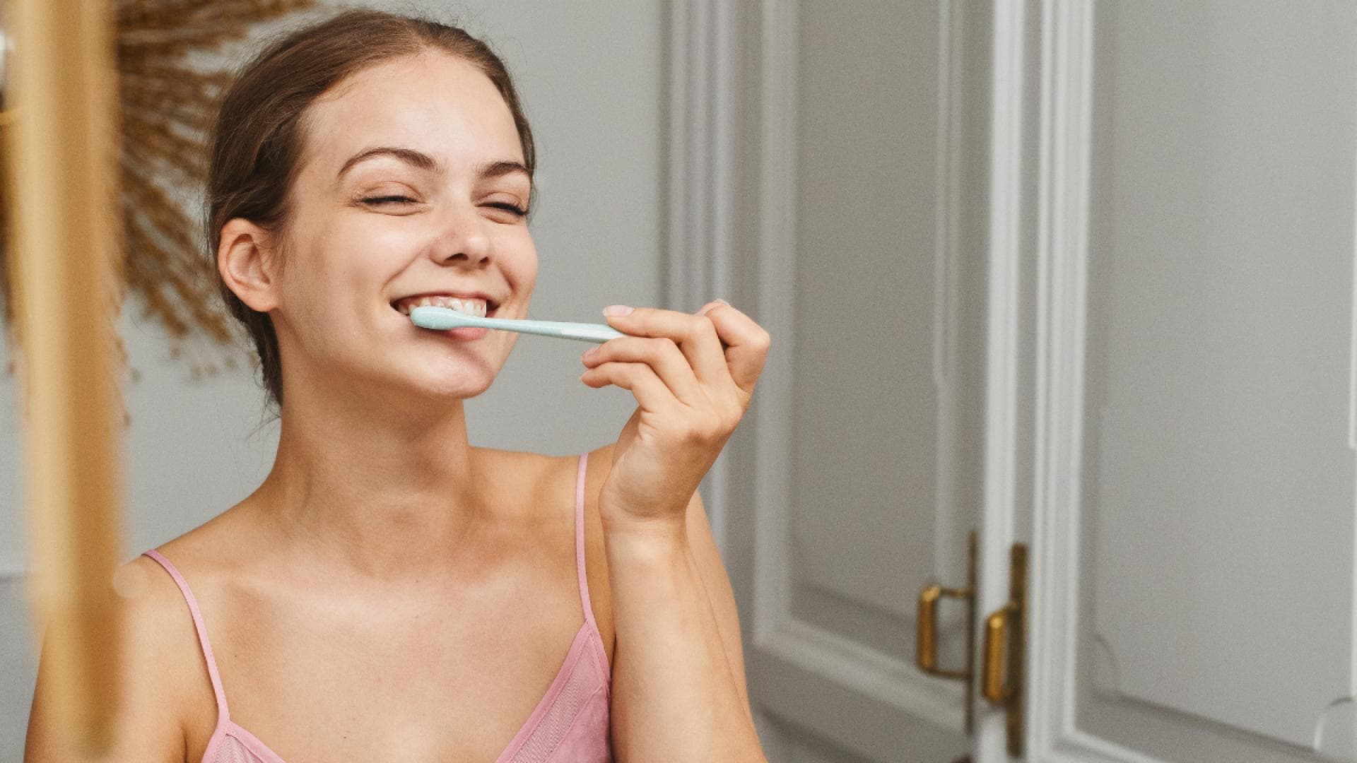 Zahnpflege: DAS sind die 3 besten Bio-Zahncremes