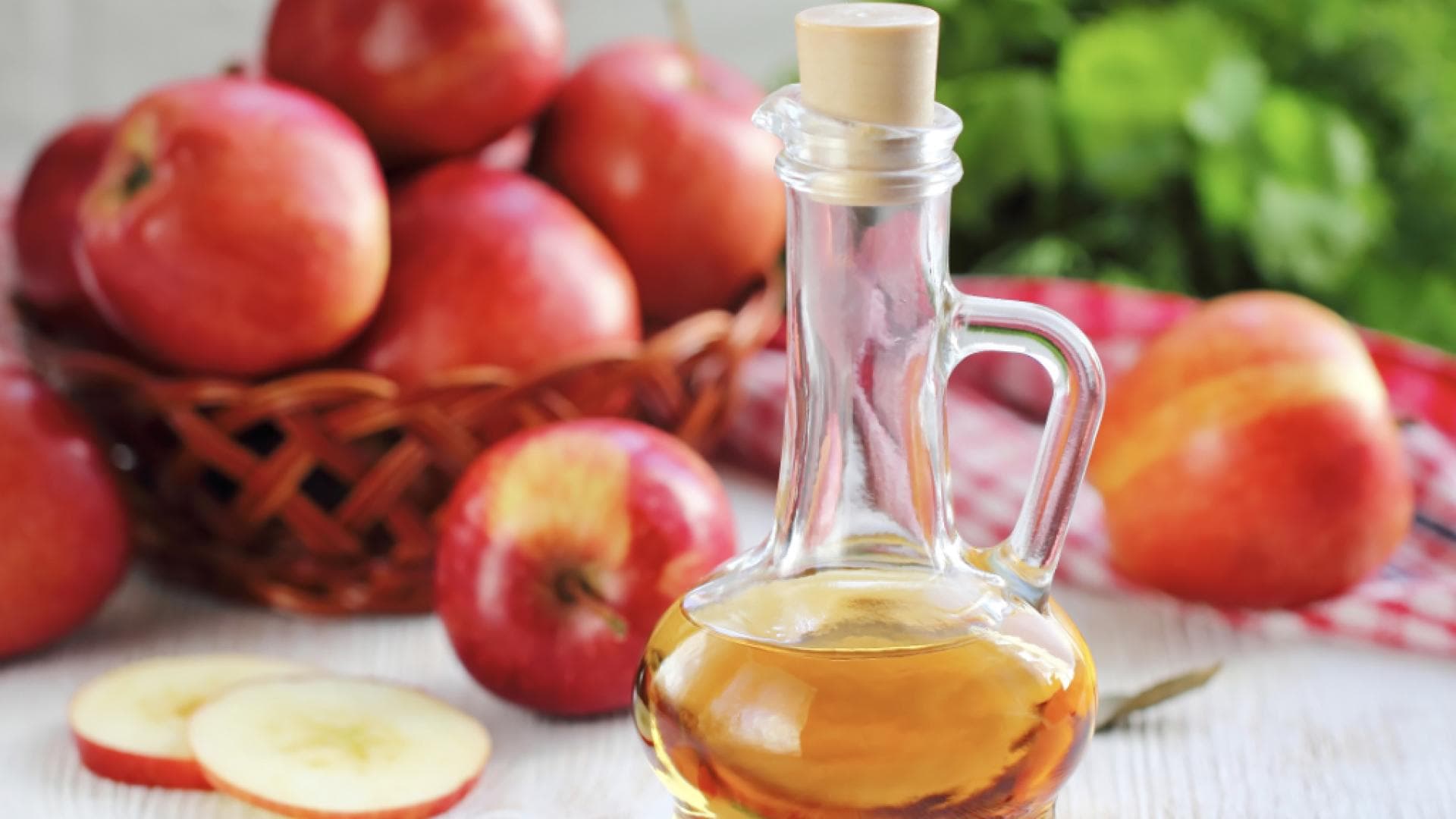 Apfelessig gegen Bauchfett: Dieses Hausmittel hilft beim Abnehmen