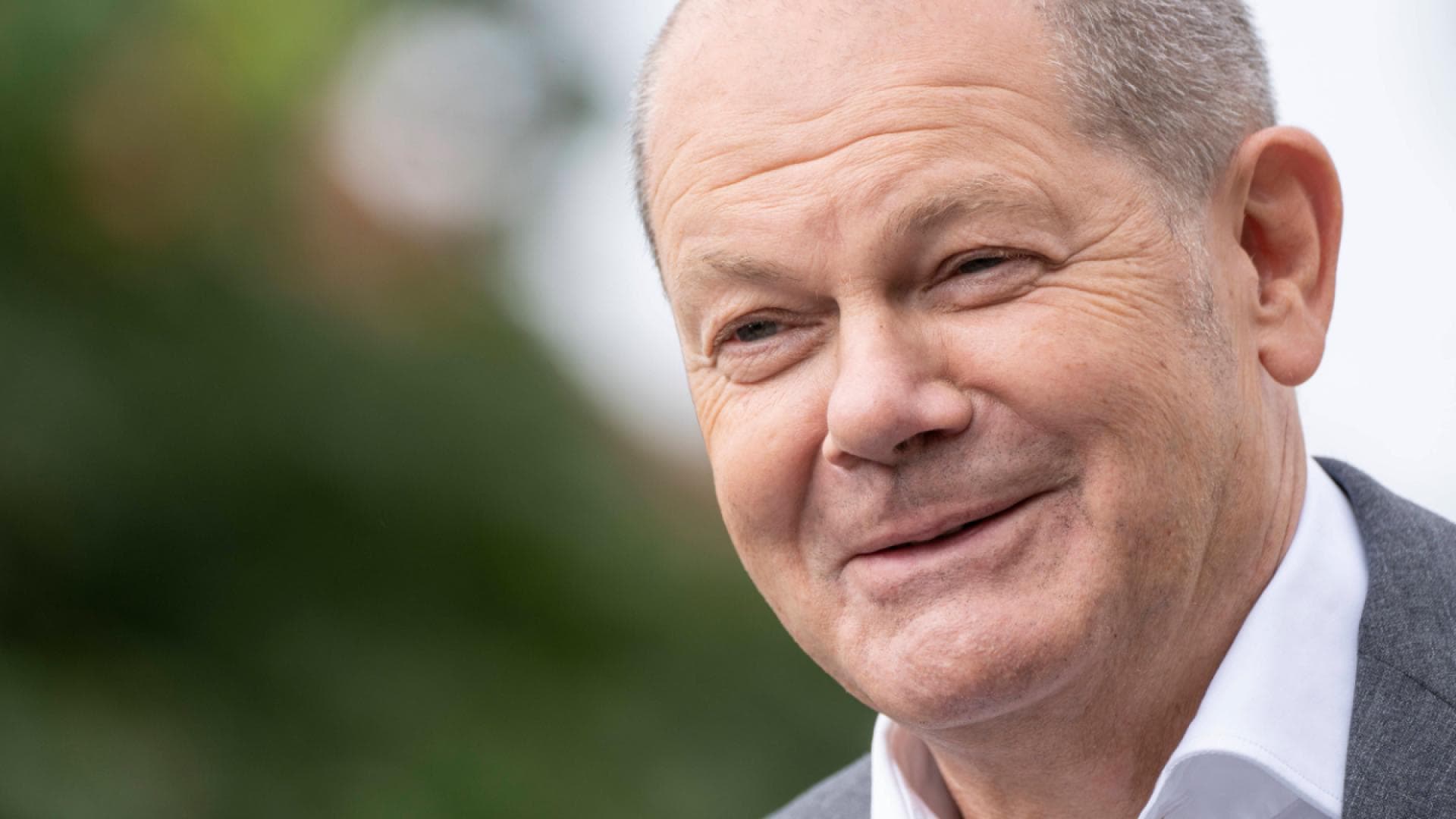 Wer den Schaden hat...: Das sind die lustigsten Reaktionen auf Olaf Scholz's Piraten Foto