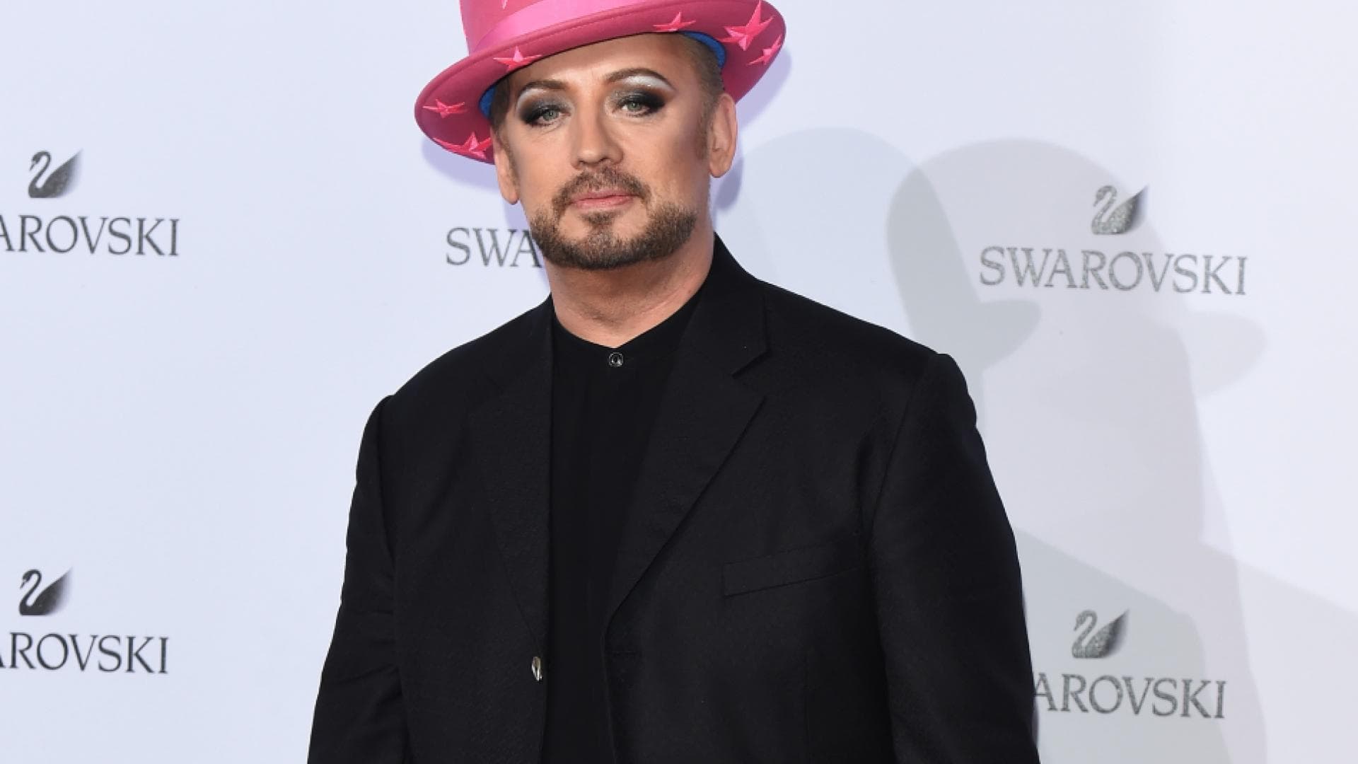 Boy George 80Er / Die Ikone aus den 80er Jahren ... | Boy Georges Biopic ... - Broken boy george ...