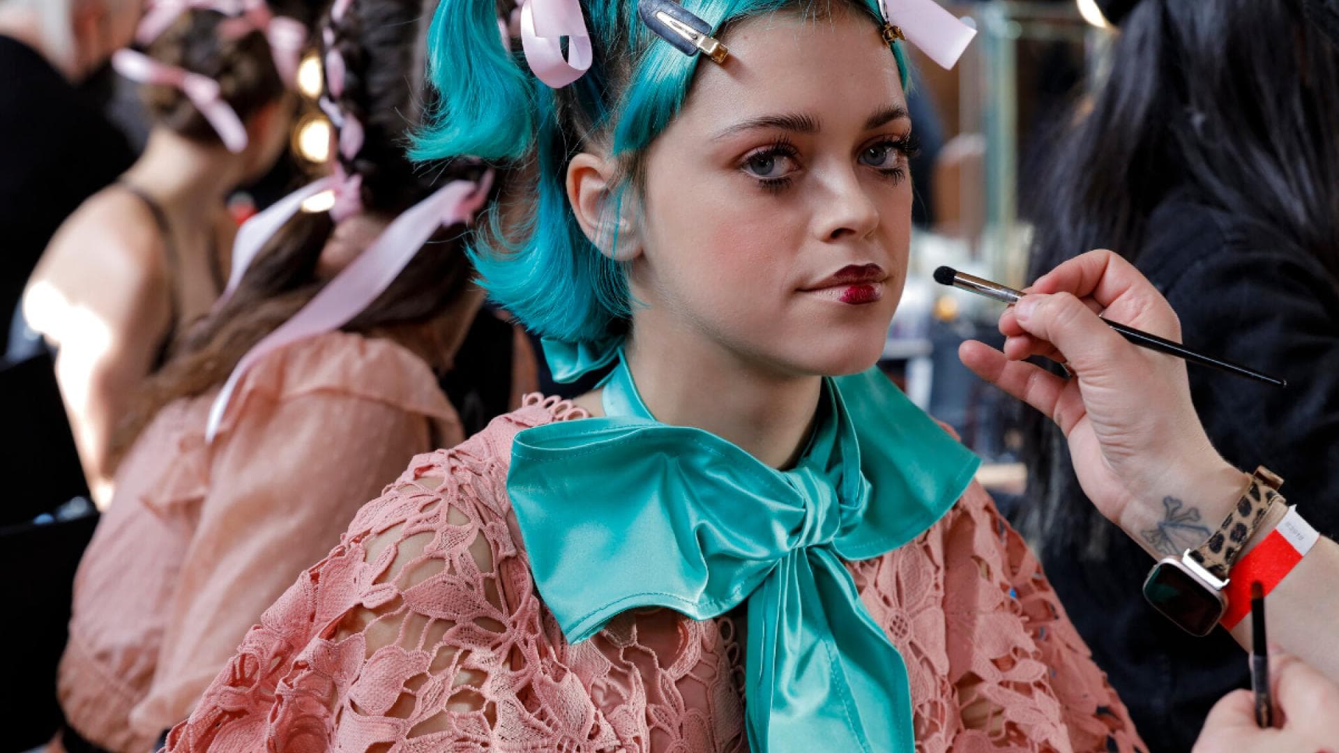 GNTM: Insiderin enthüllt die Wahrheit über das Umstyling!