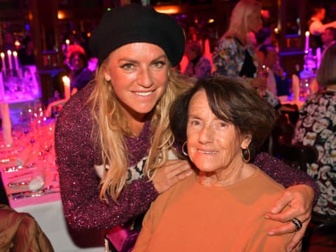 Christine Neubauer: Freund, Sohn, Wohnort – Die Schauspielerin im ...