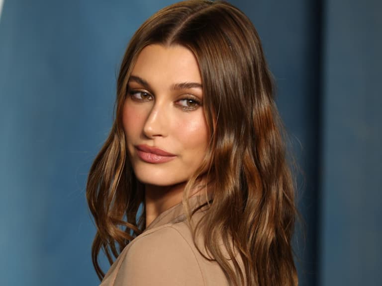 Hailey Bieber | OK! Magazin