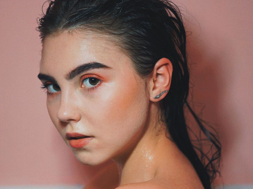 TikTok-Trend 2022: Hair Slugging sorgt für eine Tiefenpflege