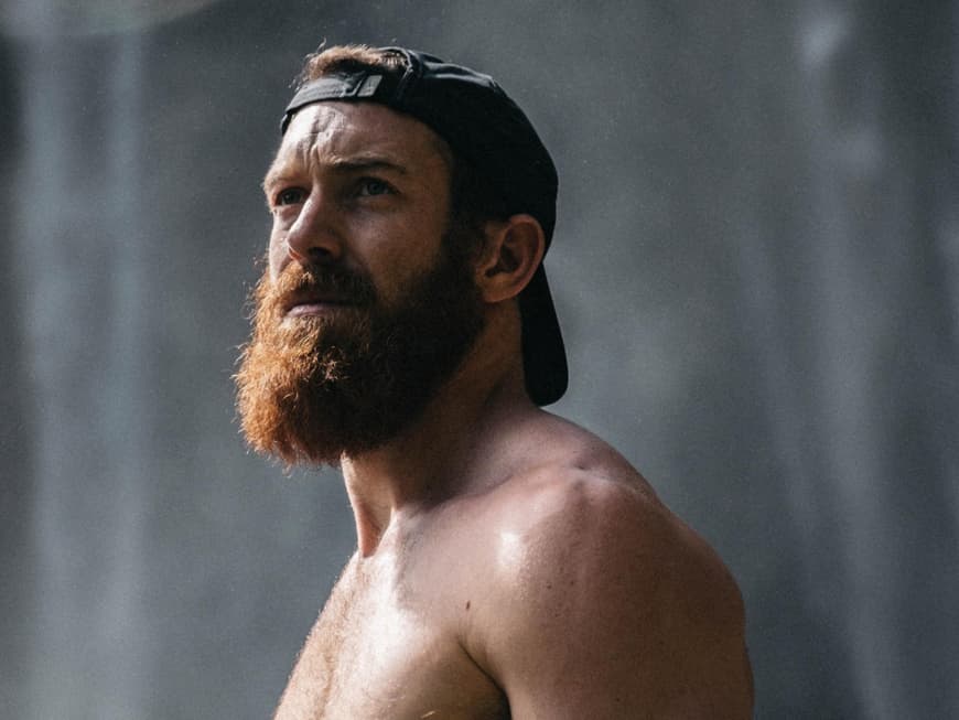 Bartwuchs anregen: Hausmittel und das beste Bartwuchsmittel im Check