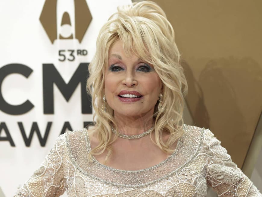 Musik: Dolly Parton - Mit Queen-Medley zum Werbegesicht für Olympia 2024