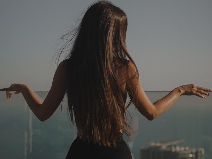 Haarpflege: Dieser Leave-in-Conditioner verwandelt strohiges Haar in Seide