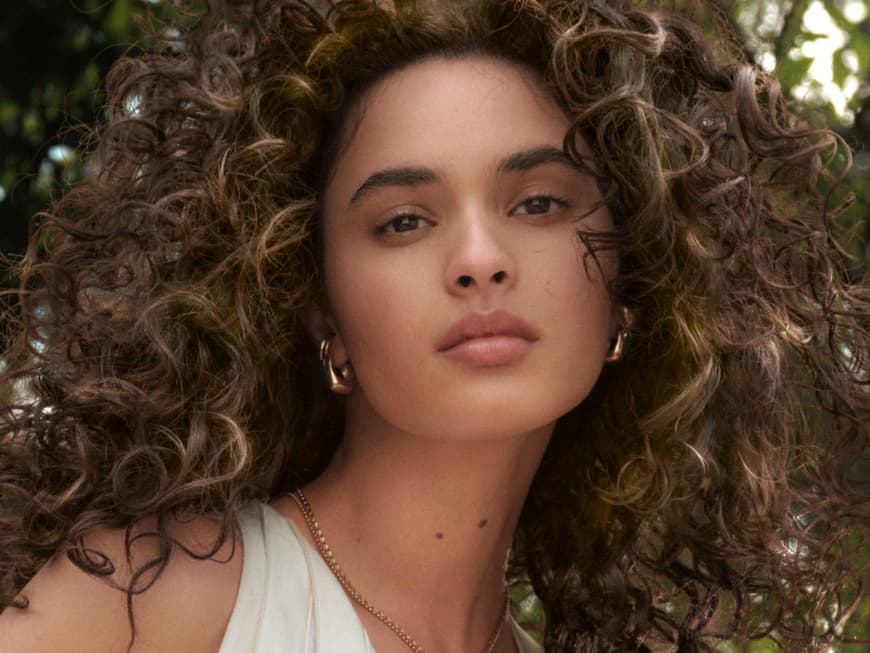 Haarpflege-Trend: Diese Leave-in-Pflege schenkt Locken 2-mal mehr Glanz