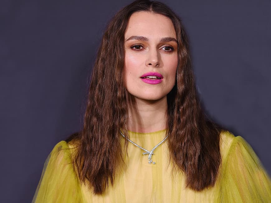 Gekreppte Haare: Diese 90er-Frisur ist ein absoluter Herbst-Trend