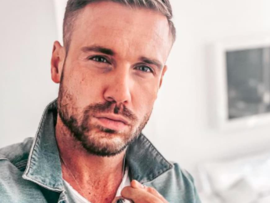 Chris Broy: Seltene Krankheit! Das Geheimnis hinter seinen Augen