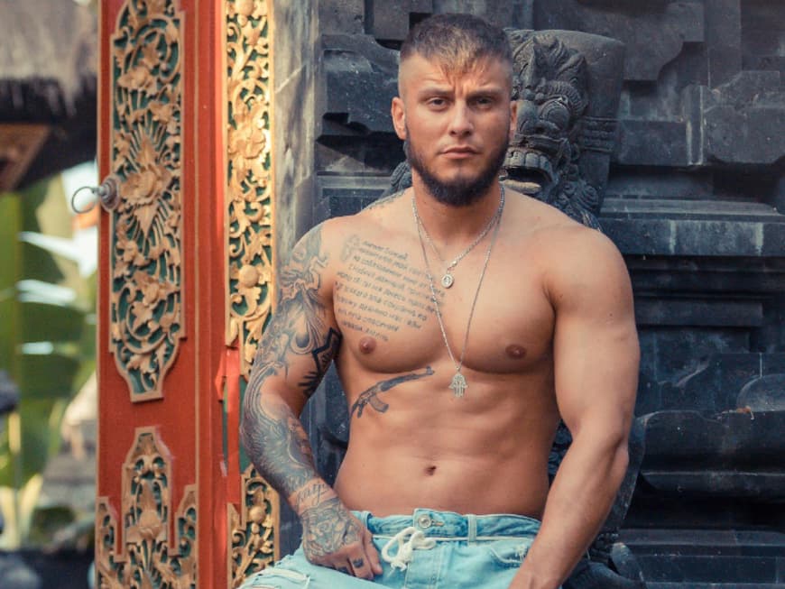 Dschungelcamp: Spannend! Mikes Dschungel-Begleiter Eugen und Leyla daten sich